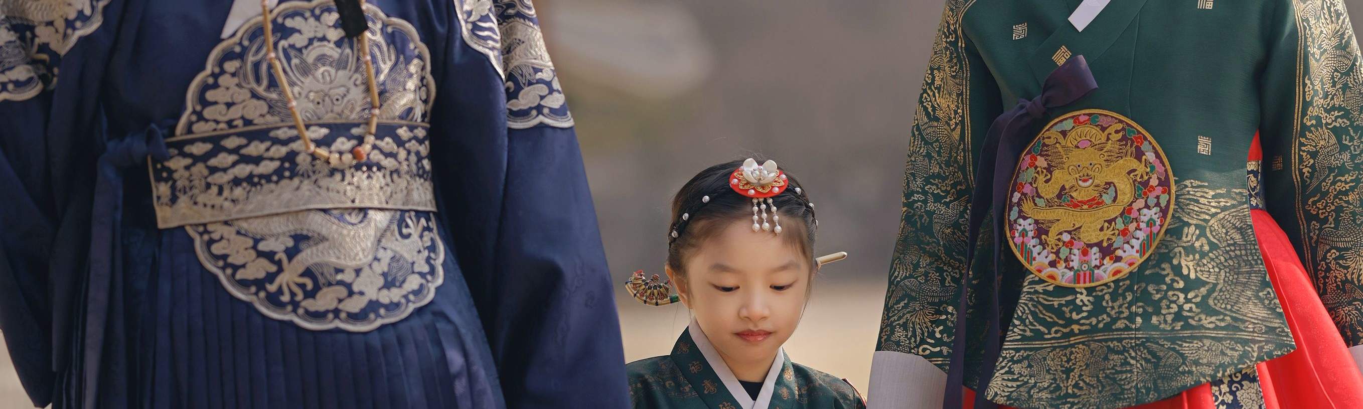 Hanbok Rental near Gyeongbokgung by Hae and Dal Hanbok - Klook Canada